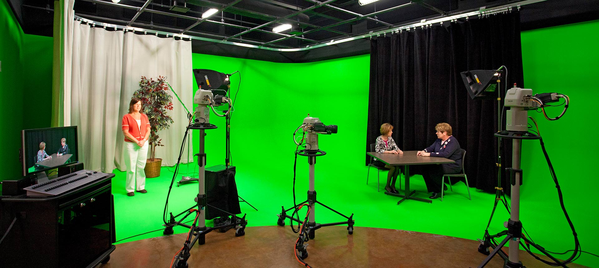 Conference Center & Broadcasting Studio - HDBaseT